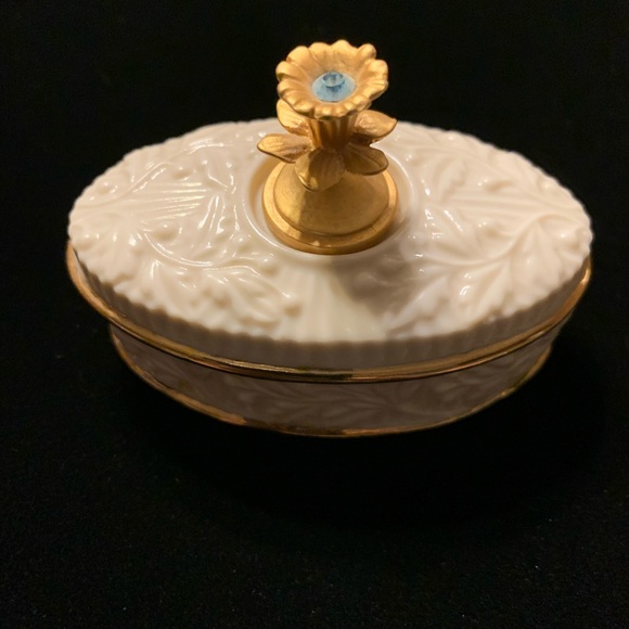 Lenox | Accessories | Sale Lenox China Treasures Collection March ...